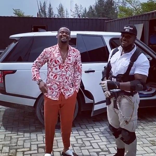 Actor Zubby Micheal Flaunts His Latest Ride, Range Rover SUV (Video ...