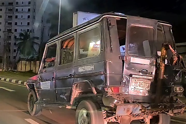 Today’s Photos : This Once-adored Mercedes G-Class Now Battered And ...