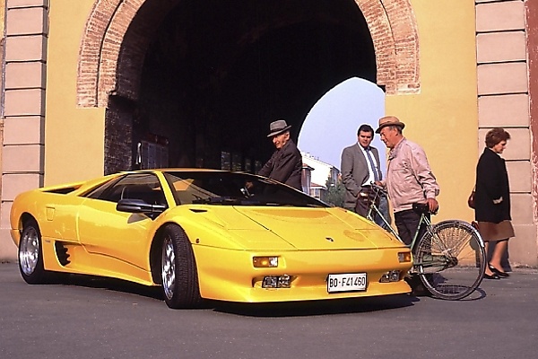 Lamborghini Diablo Turns 35 : Photos Of Iconic Supercar That Ruled The ...