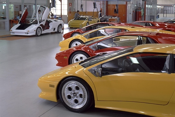 Lamborghini Diablo Turns 35 : Photos Of Iconic Supercar That Ruled The ...