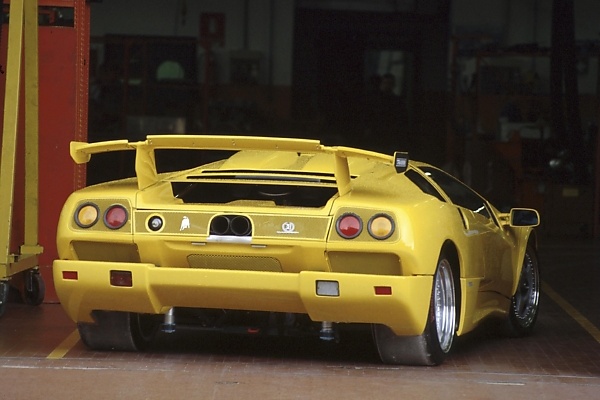 Lamborghini Diablo Turns 35 : Photos Of Iconic Supercar That Ruled The ...