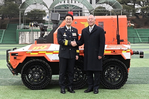 Hyundai’s 6-wheeled Unmanned Firefighting Robots Joins Korea’s Fire ...
